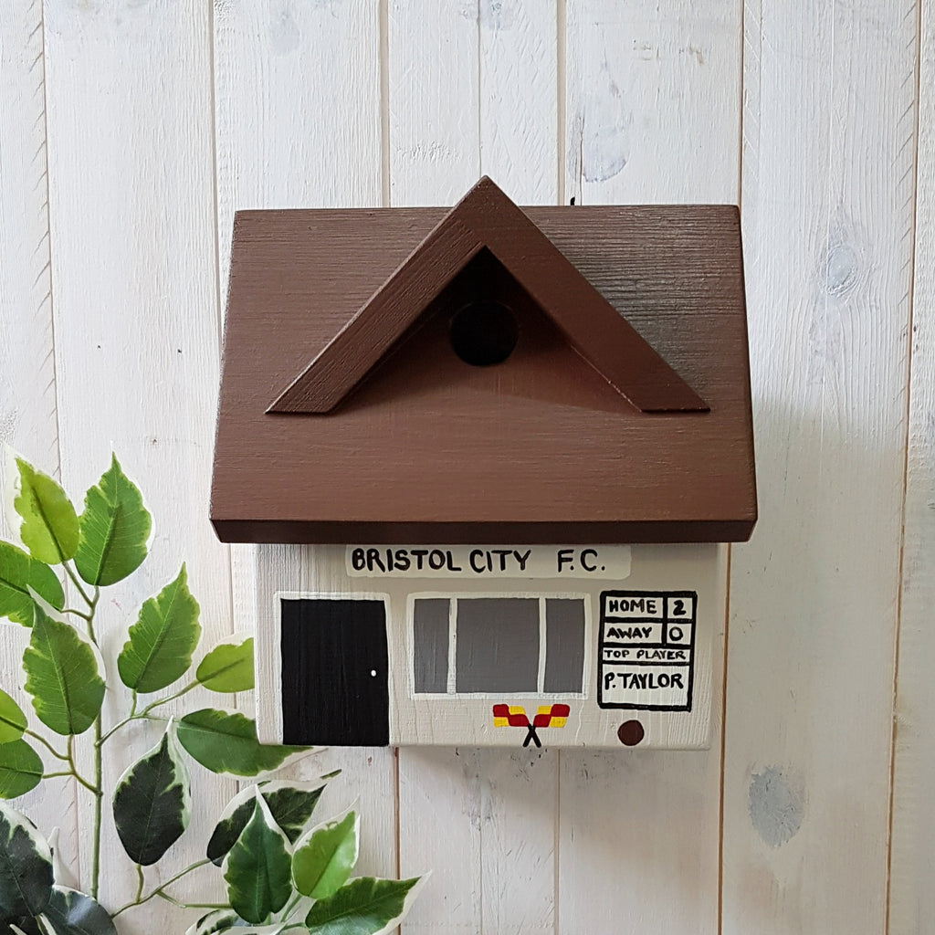 Personalised Football Club Bird Box - Birthday Gift - World Cup ...