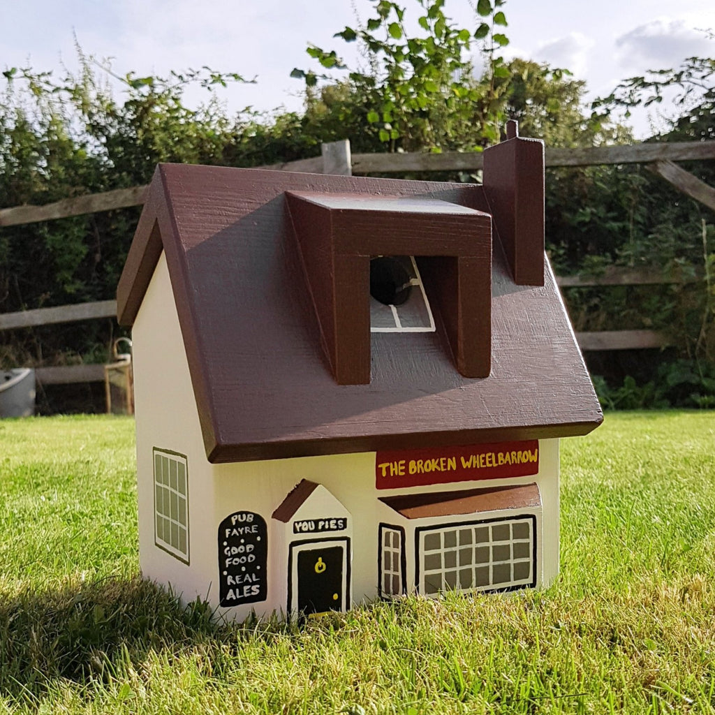 Personalised Pub Bird Box - Birthday Gift - Pub Landlord Gift – Lindleywood